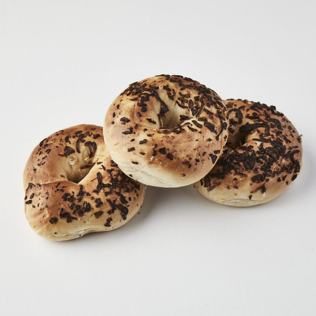 Onion Bagel – 3 pack – ShalomHotBeigels.com